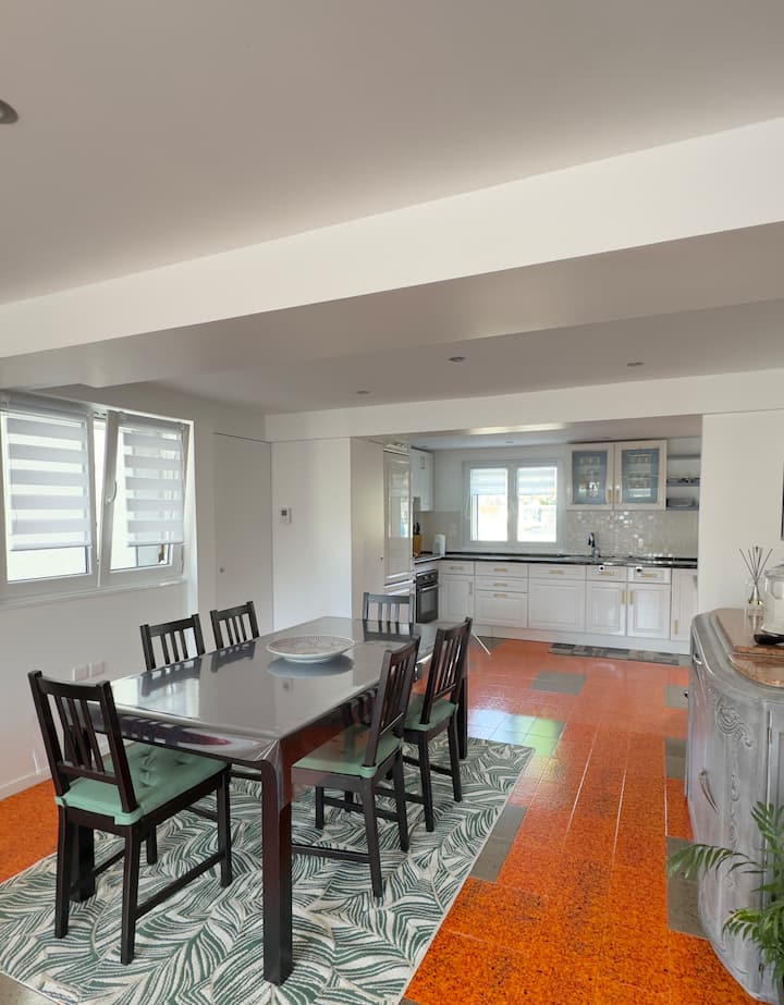 Bas De Villa Avec Jardin Et Parking Privé - Villemomble