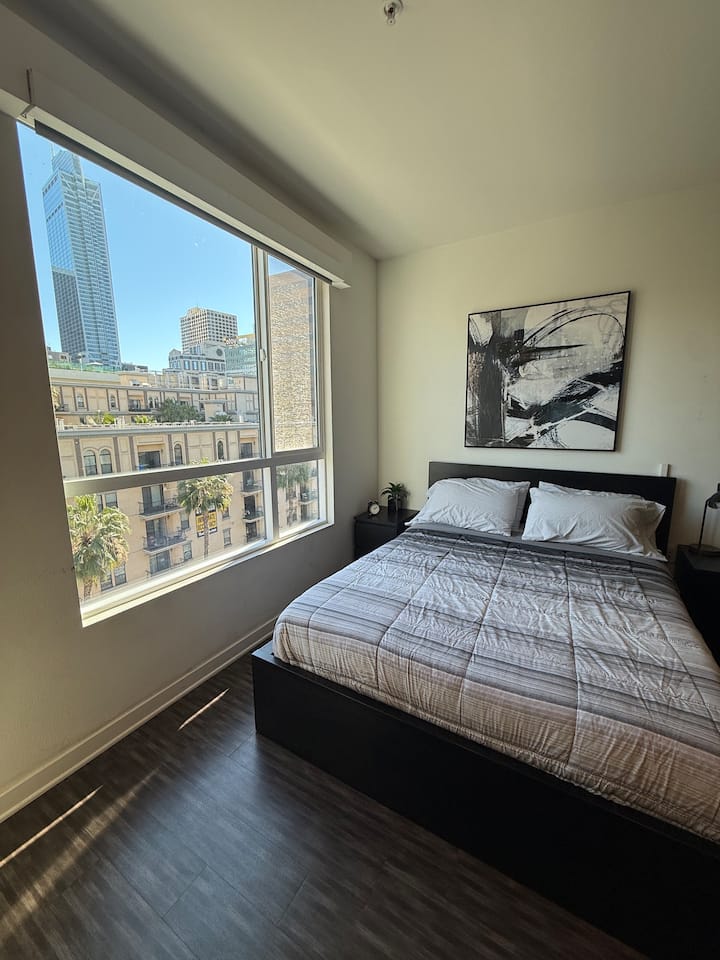 Dtla Studio, Parking, Pool, Gym
(420 Ok Inside) - Florence Avenue – Los Angeles
