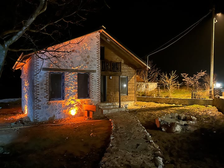 Muhteşem Doğa Harikası Yolüstü Jakuzili Villa - Kırklareli