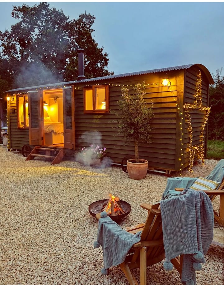 Shepherds Hut In Essex - Sweet Pea - Saffron Walden