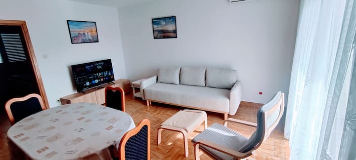 New Comfortable Apartment With Starlink & Netflix2 - Starigrad
