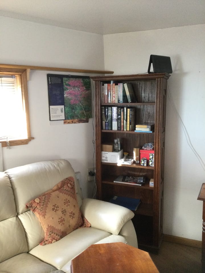 Compact Garage Conversion - 카디프
