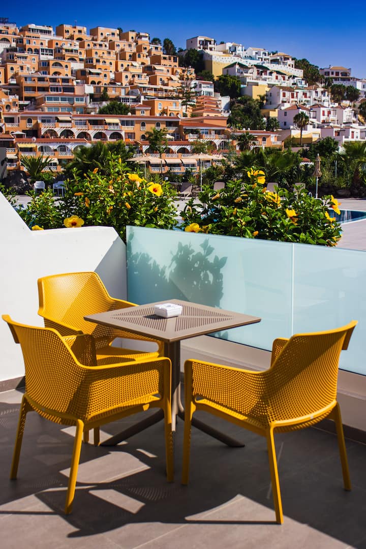 Stylish New 2 Bedroom Apartment - Playa de las Américas