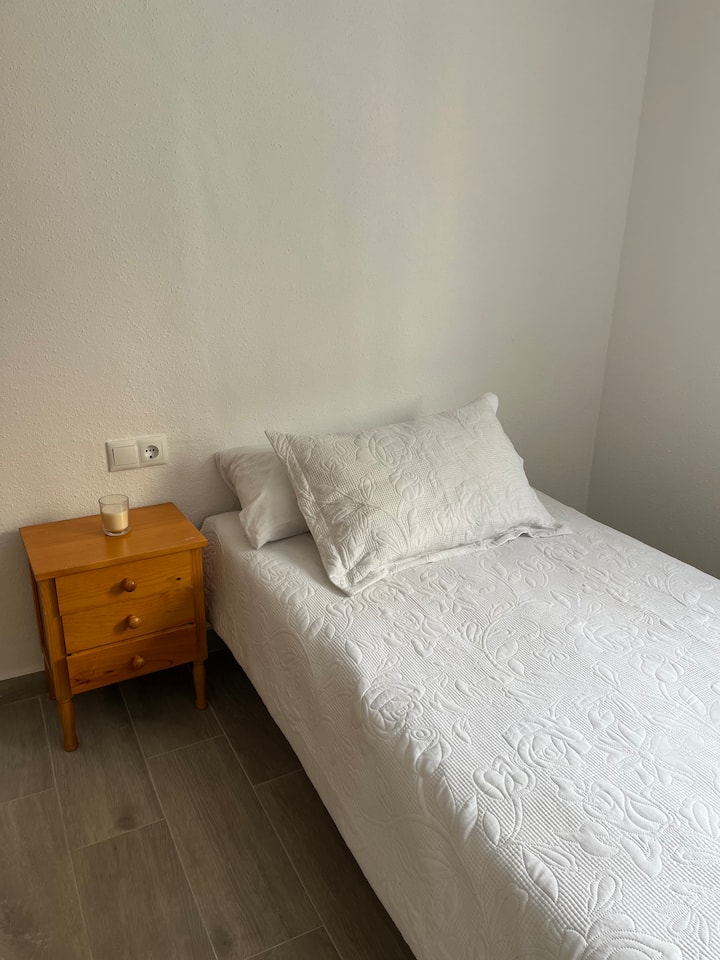Tu Hogar Lejos De Casa. - Elche
