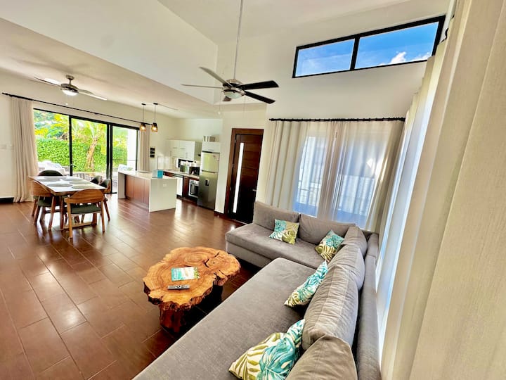 Brand New: Encuentro Beach Residences Villa Bamboo - Cabarete