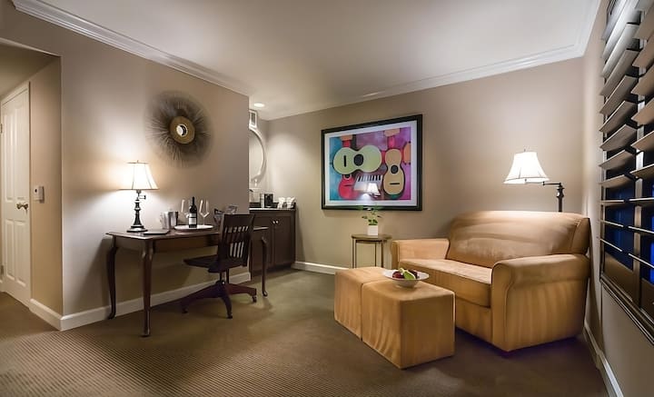 Pet Suite King At Cupertino Hotel, Free Breakfast! - San José