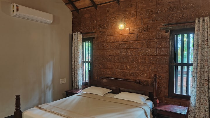 Premium Cottage With Ac & Free Veg Breakfast - India