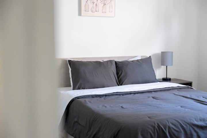 Walk To K-state | Cozy Manhattan Retreat - Splash Park, Manhattan