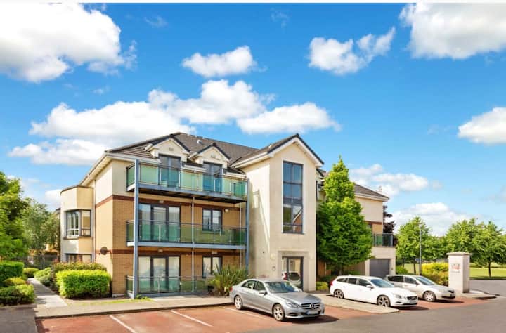 Dublin Airport Superior Large Apartment Sleeps 6 - Portmarnock