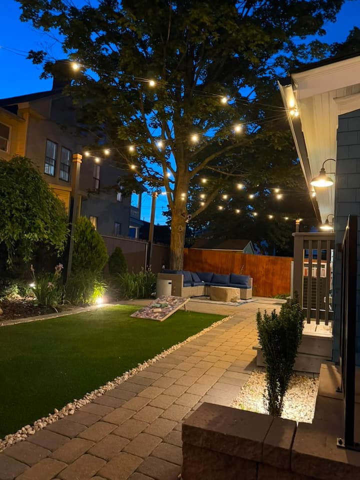 Cozy Lowell Home With Refreshed Yard & Fire Pit - Chelmsford, MA