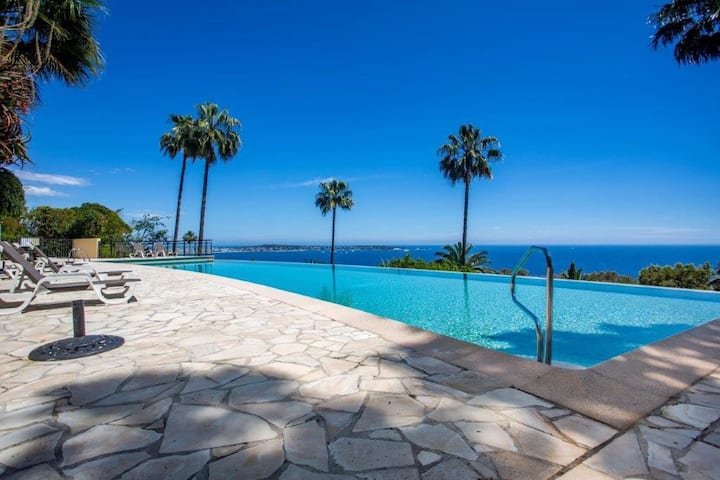 Très Grand Et Bel Appartement, Majestueuse Vue Mer - Antibes