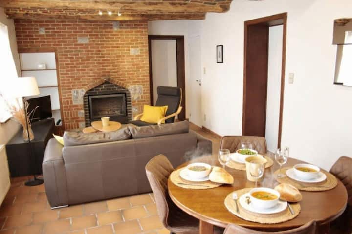 Maisonnette 2 Chambres Au Calme - Parking & Jardin - Tournai