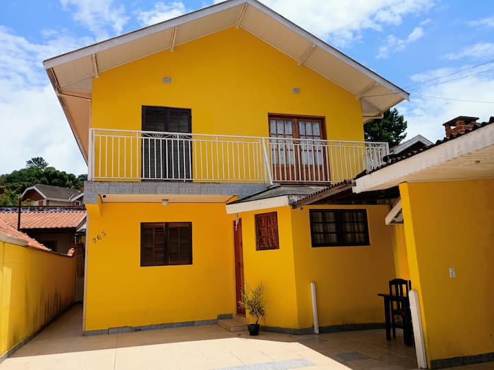 Adriana House  5,4 Km Do Centro 4 Pessoas (Térrea) - Campos do Jordão