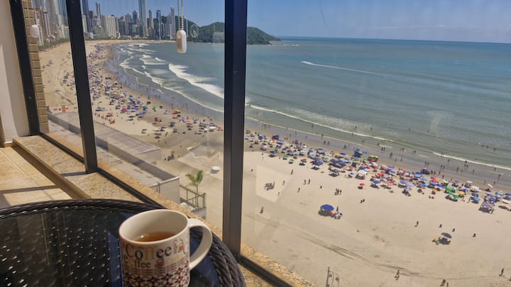 Frente Mar Com Churrasqueira - Balneário Camboriú