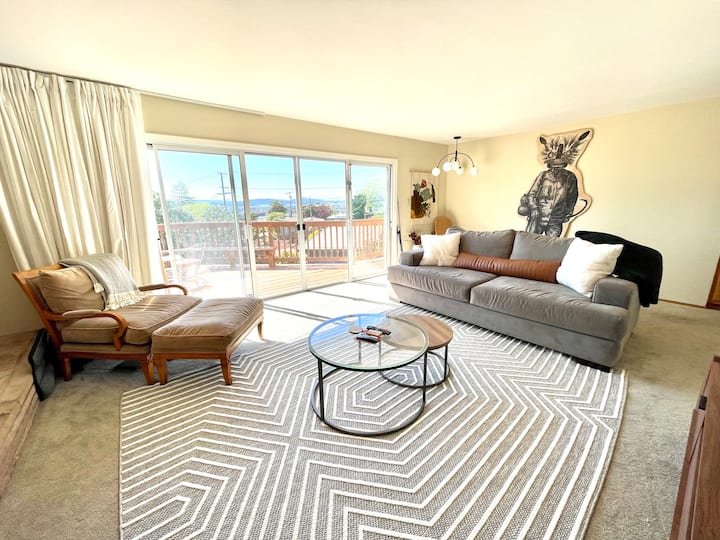 New Sunny 2bd Near Berkeley, Yard, Laundry & Views - Berkeley