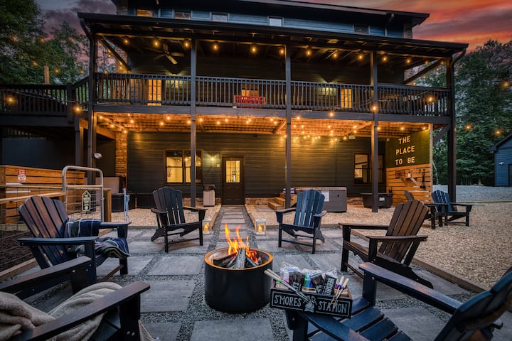 Hot Tub Game |Theatre Room Dogfriendly - Ellijay