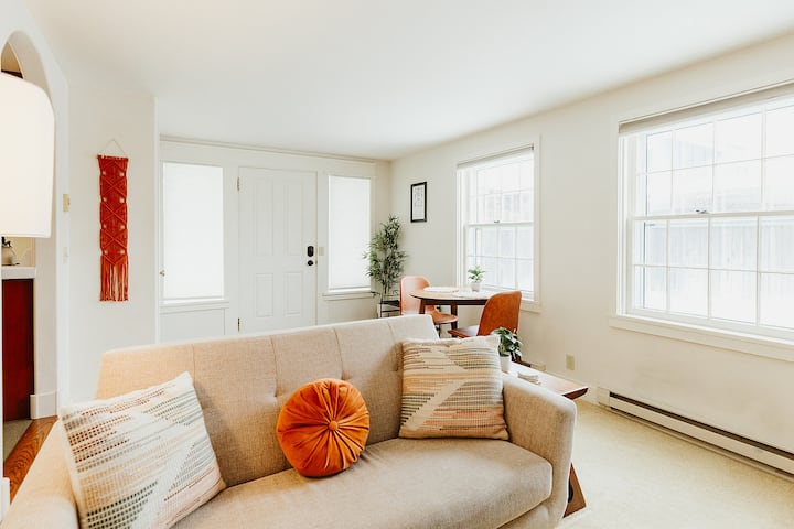 Historic/rare Downtown Cottage Near Logan Health - Kalispell, MT