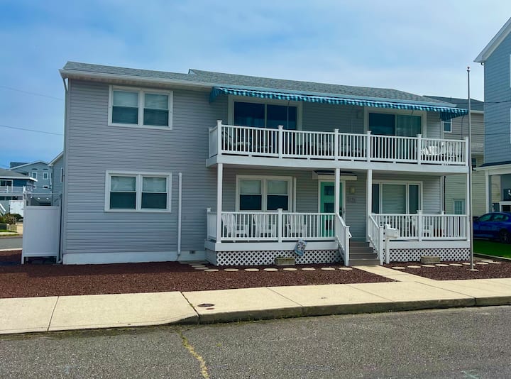 Ocean View Beach Retreat Unit B - Brigantine, NJ