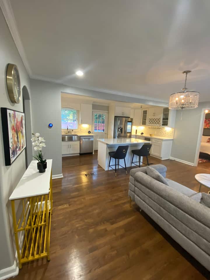 6bedroom House Of Vibes W/ Backyard Oasis - Riverdale, GA