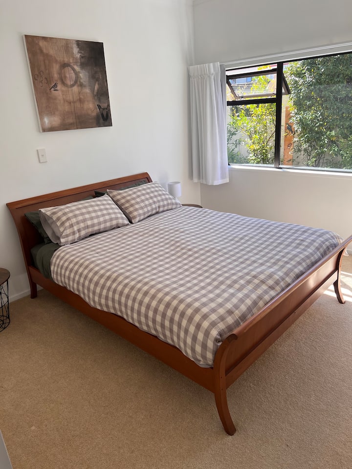 Private Garden Retreat - New Zealand