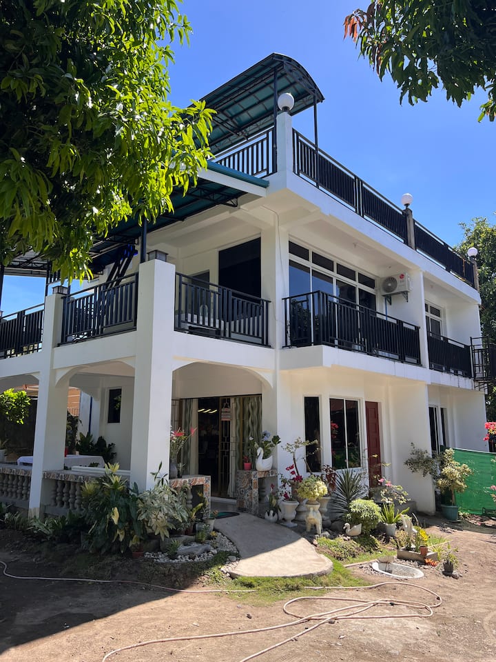 Ranbulz Staycation Place - Dumaguete