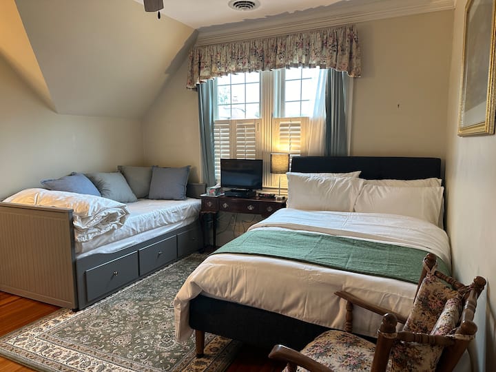 Green Room Of State Street Inn - Dover, DE
