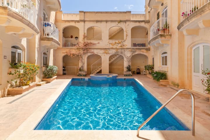 Maisonnette & Pool Ta'cenc Sannat Gozo - Malta