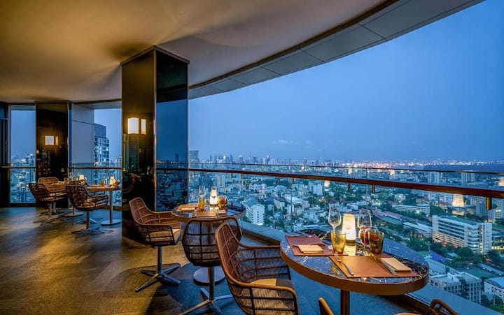 Kingbed 68 Sqm Living In Sathorn Area & Sky Lounge - 曼谷