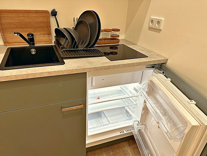 Single Apartment In Charlottenburg - Berlino