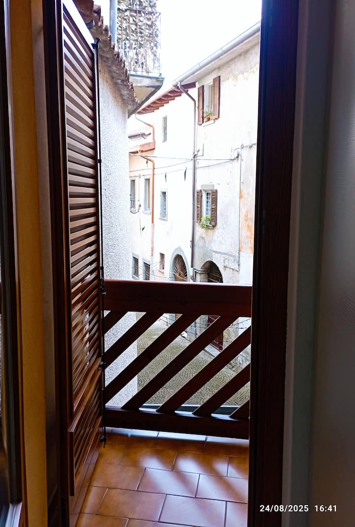 Casa Caterina
-Riva Di Solto- (Bg)
Iseo Lake - Zone