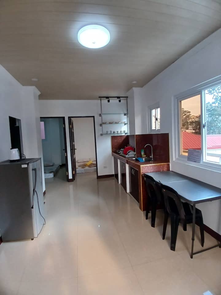 Baguio Solo Unit 2 Bedroom W/ Balcony Own Kitchen - Baguio