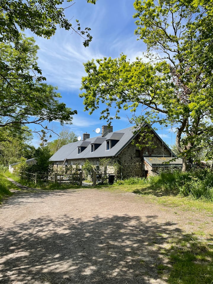 Charmante Maison En Pierre, Entre Mer Et Campagne - Agon-Coutainville