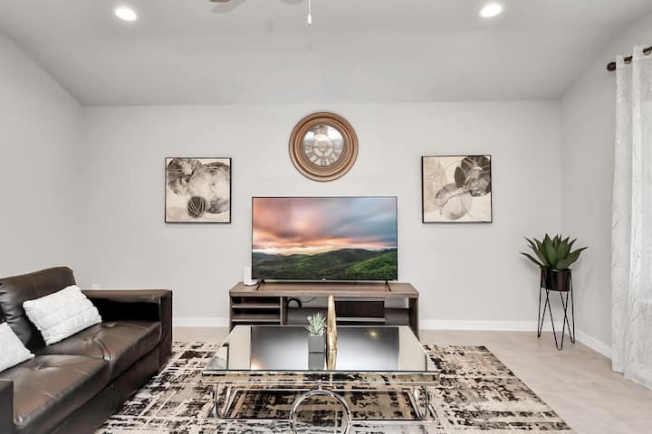 Rammies Exquisite 4 Bedroom In Katy - Katy, TX