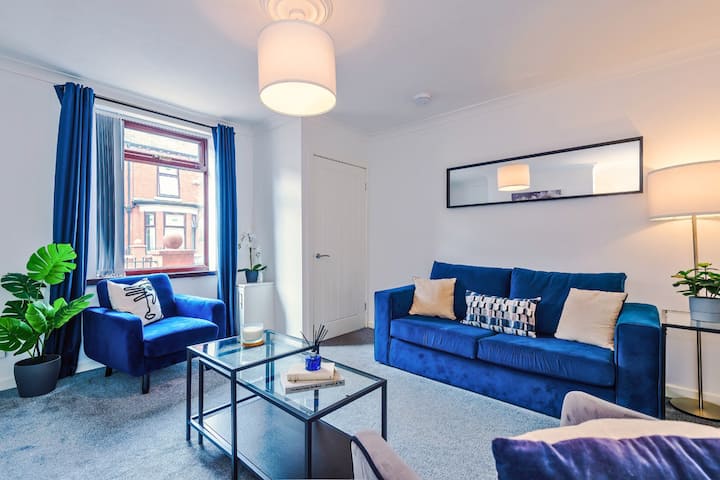 Relax In Style | Homely & Fully Equipped - Oldham