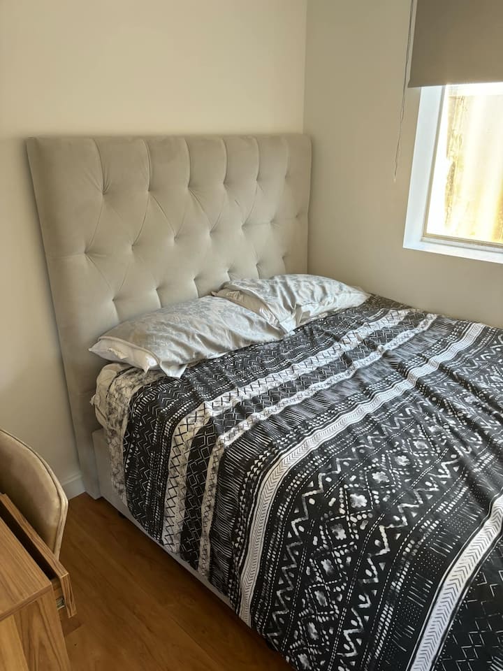 Gorgeous Brand New Home Guest Room - Fremantle