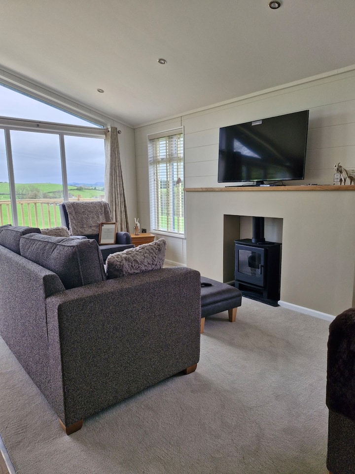 Seren Lodge 10a
Superb 2 Bed Sleeps 4 - Builth Wells