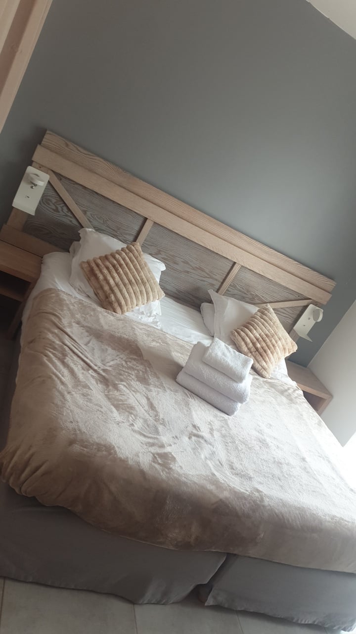 Chambre Privée Avec Salle De Douche Et Wc - Lecci