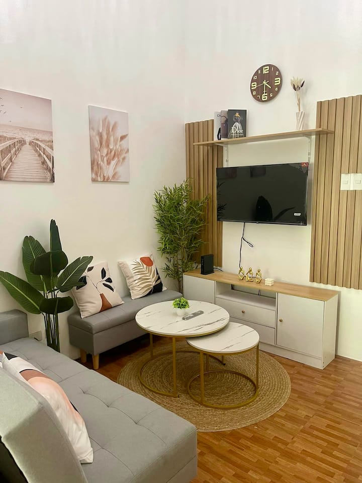 Gd Family Room, Edsa Mandaluyong, Manila Ph - Makati