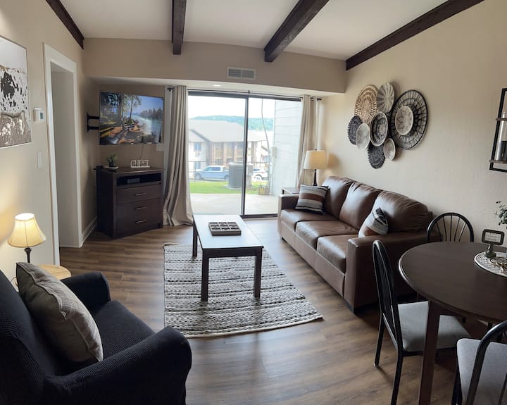 3 Bed 2 Br Lake Escape On Beautiful Table Rock! - Kimberling City, MO