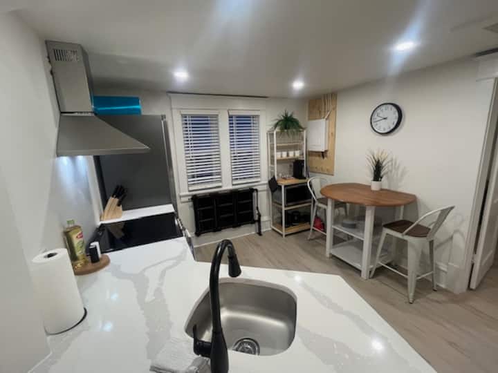 The Norwood Flat - 3rd Floor - Winnipeg