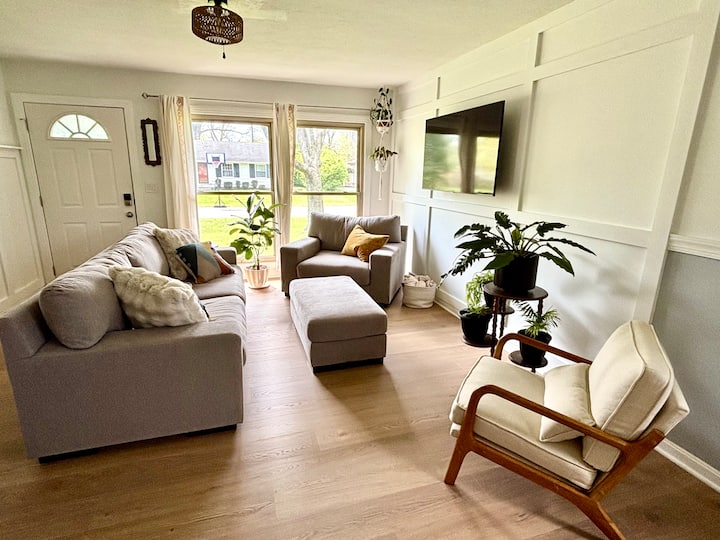 Home In Louisville - Murray Hill, KY