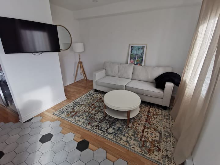 Charmant 2 Chambres + Terrasse - Montreal
