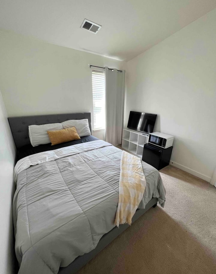 Private Room W/ Tv, Kitchenette - Murfreesboro, TN