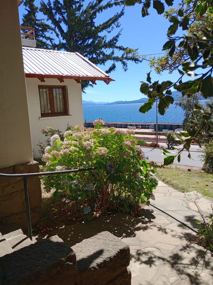 Casa Céntrica Frente Al Lago - San Carlos de Bariloche