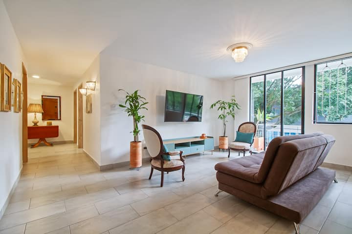 Front Stadium + 4 Br +Balcony +Walk To La 70&metro - Medellín, Colombia