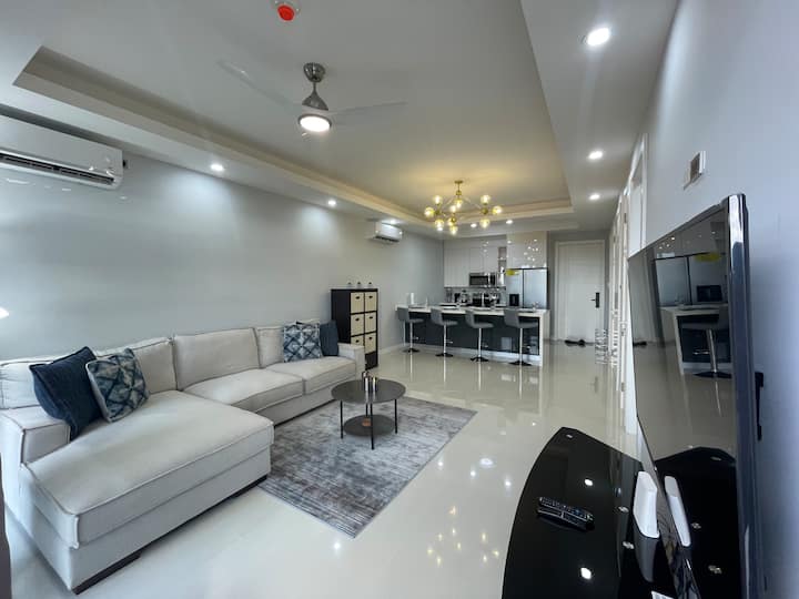 Montego Bay Luxury: Ocean View And Sunset Balcony - Montego Bay