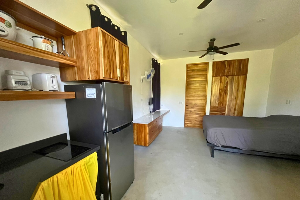 Pavones Studio + Extra Bedroom / Bath - Flats for Rent in Pavones ...