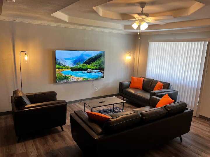 Casa Gardenia - Centrally Located Home In Mcallen - McAllen, TX