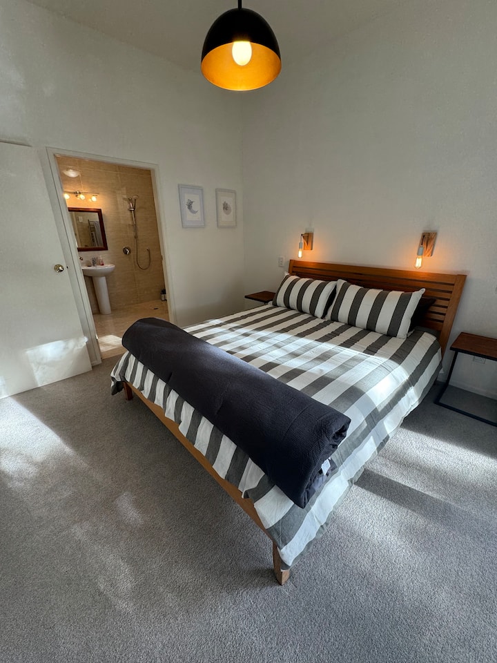 Coastal Retreat In Eastbourne - Lower Hutt