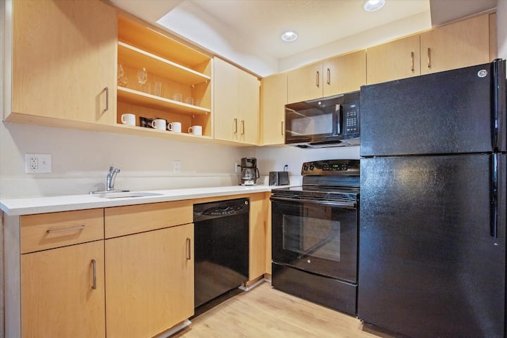 Two Bedroom Furnished Suite - Malvern, PA